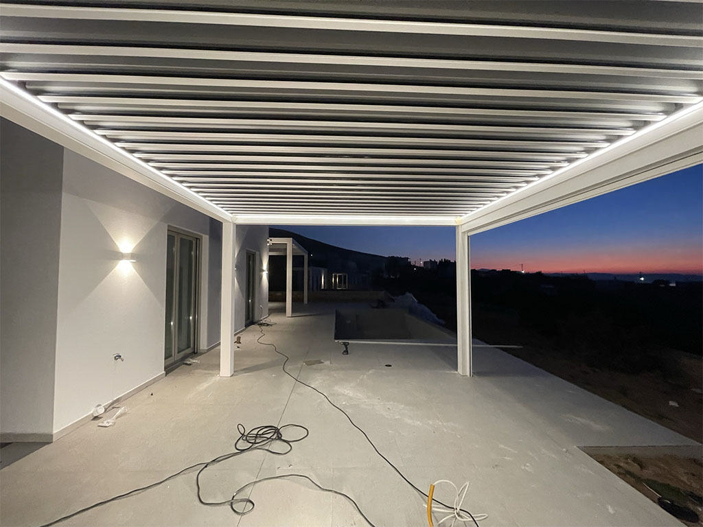 Βιοκλιματική Πέργκολα FUTURA με LED και Vertical στην Πάρο ...
