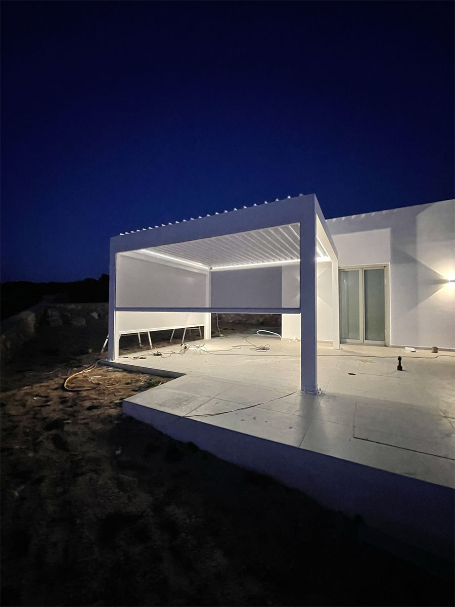Βιοκλιματική Πέργκολα FUTURA με LED και Vertical στην Πάρο ...